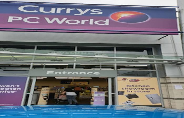 Currs pc world Mahon point shopping centre, Cork